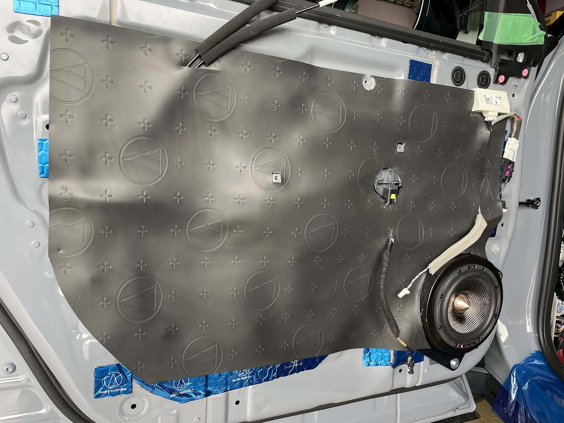 【日産】T33エクストレイル HELIX DSP BLAMスピーカー装着 – スタイルコクピットseeds(シーズ)